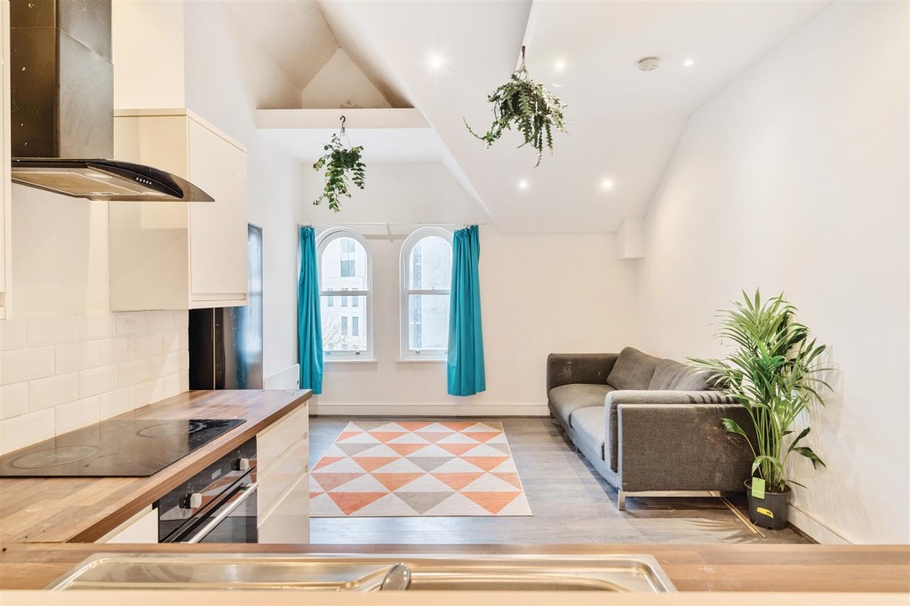 Victoria Street, Redcliffe, 1 bedroom, Flat - 32929874